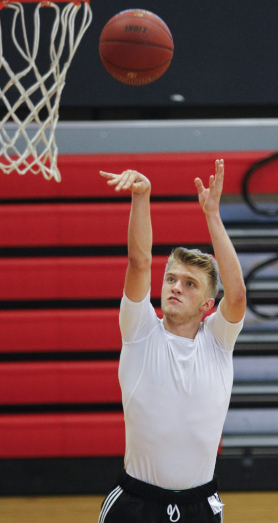 Acclimating: Lions learning roles | News, Sports, Jobs - Lawrence ...